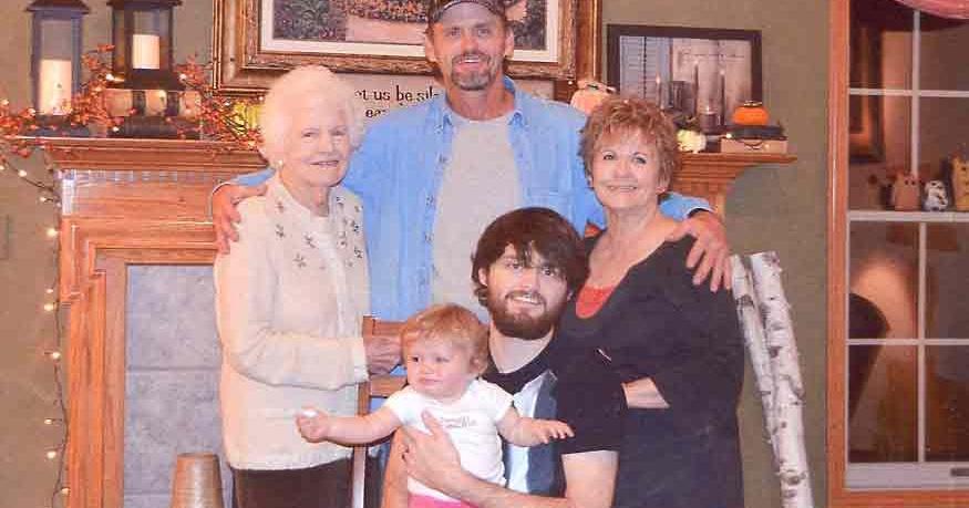 5 generations of the Riddle family | Community News | thederrick.com