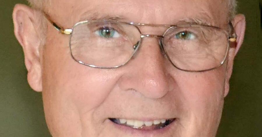 Donald Eugene 'Gene' 'Curly' Curll | Obituaries | thederrick.com