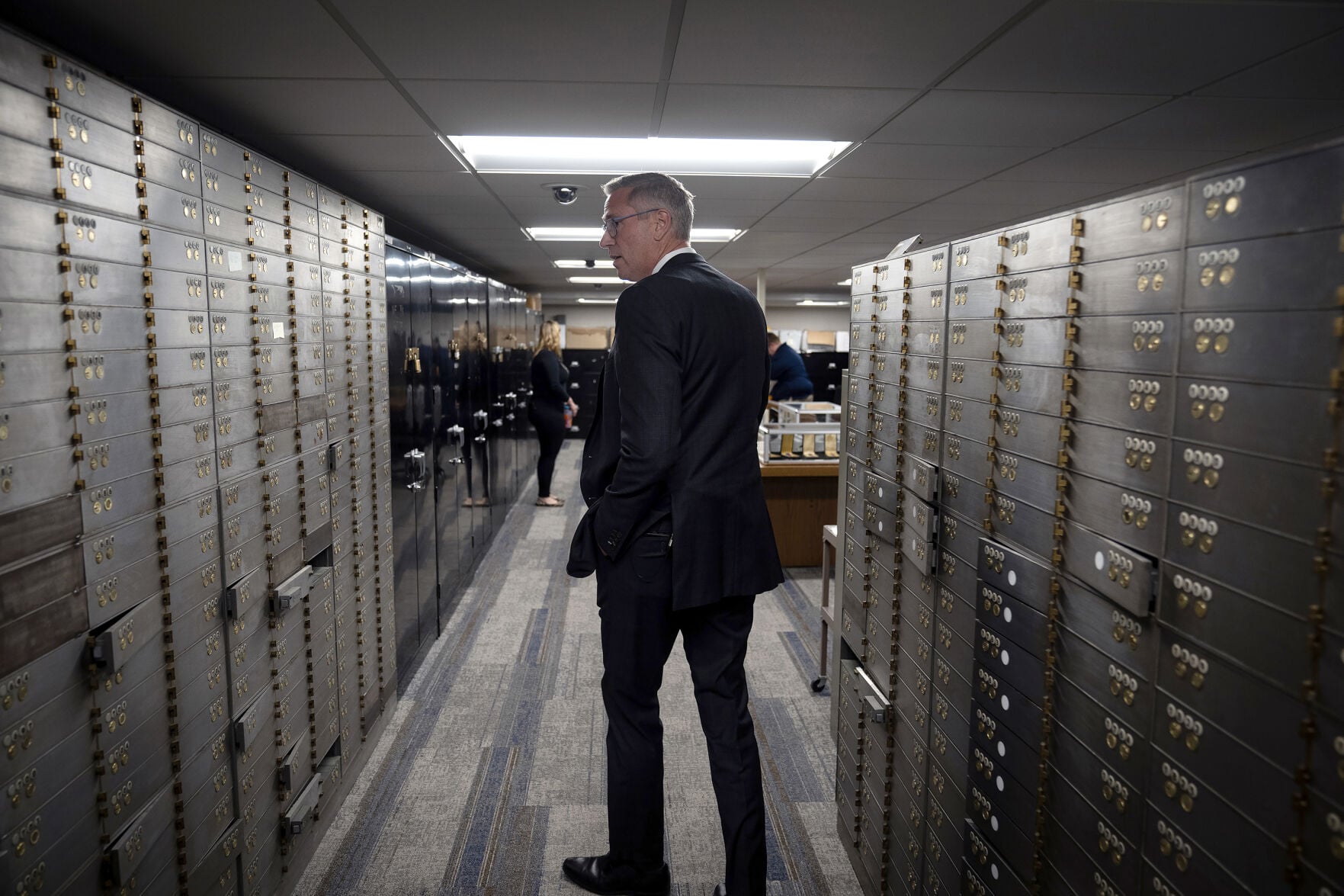 Commentary: Treasurer’s $8.65 check for the pope reveals the politics ...