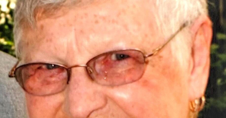 Maxine Hartle | Obituaries | thederrick.com