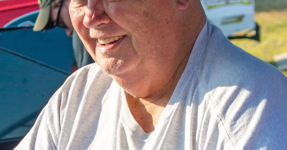 Robert Earl Tarr | Obituaries | thederrick.com