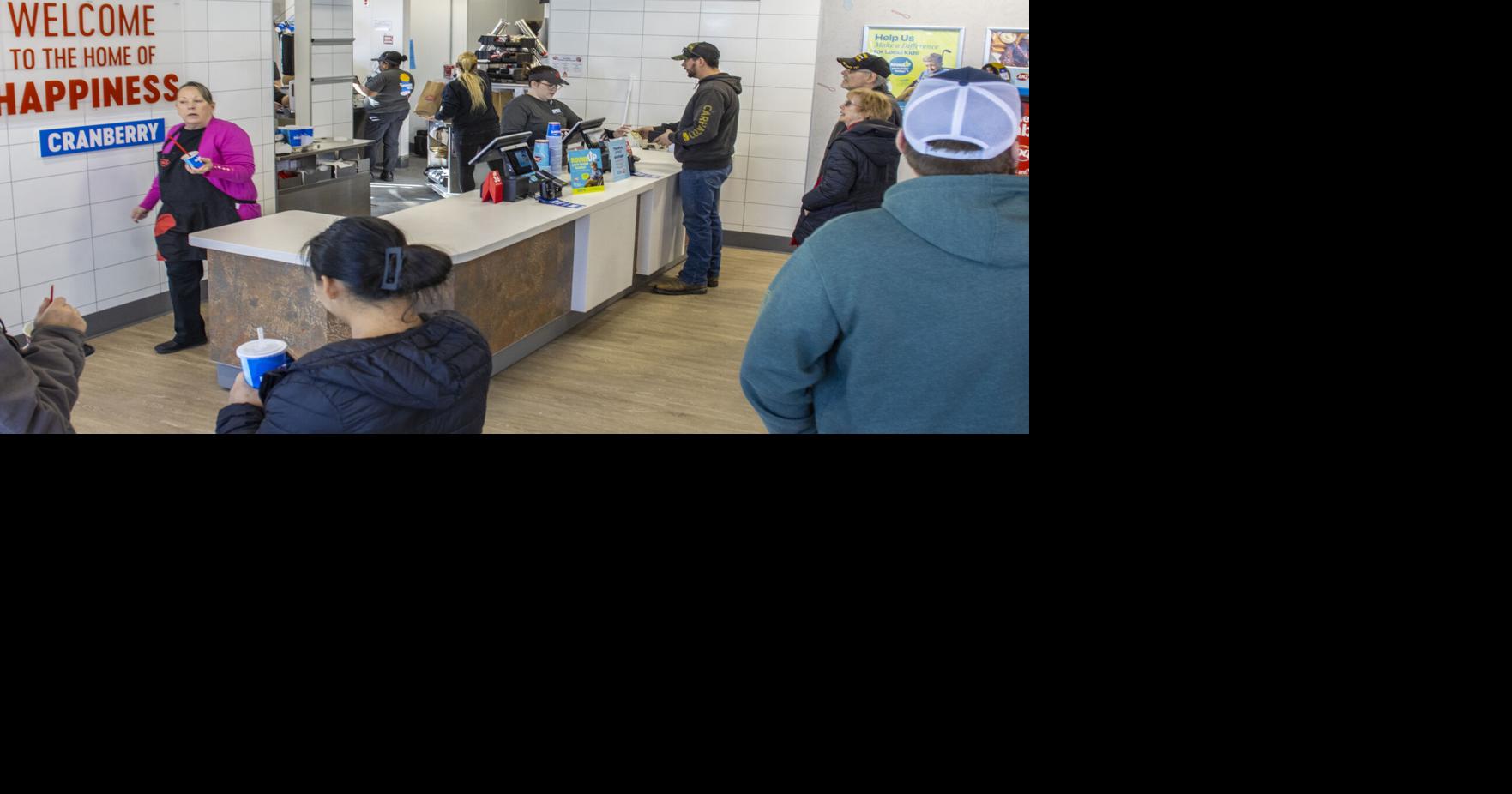 Cranberry Dairy Queen opens to big turnout | Free | thederrick.com