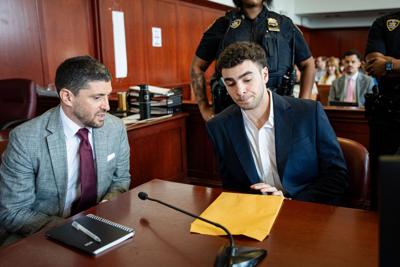 Editorial: Leftist ‘martyr’ now tries to save his own rear ...