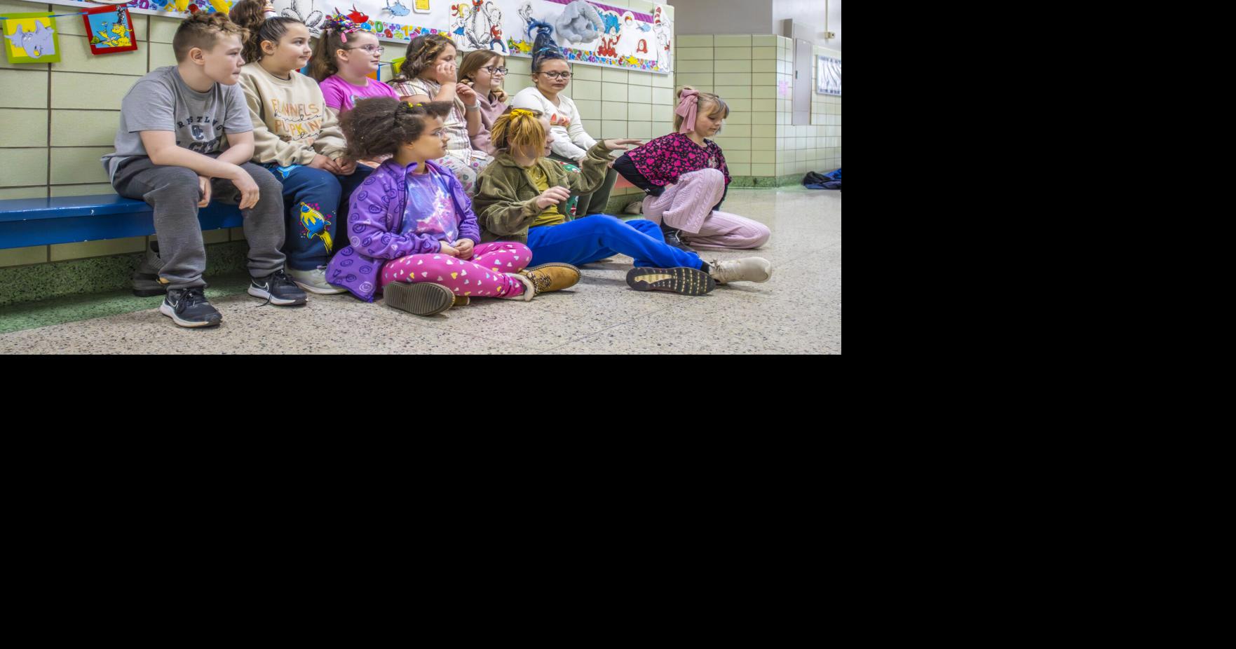 Mismatch mayhem: Seventh Street Elementary School students dress up for ...
