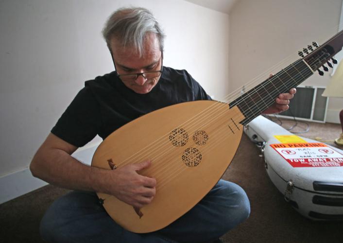 medieval lute dan