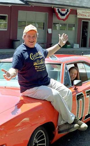 'Hazzard' actor, now a store owner, defends Confederate flag ...