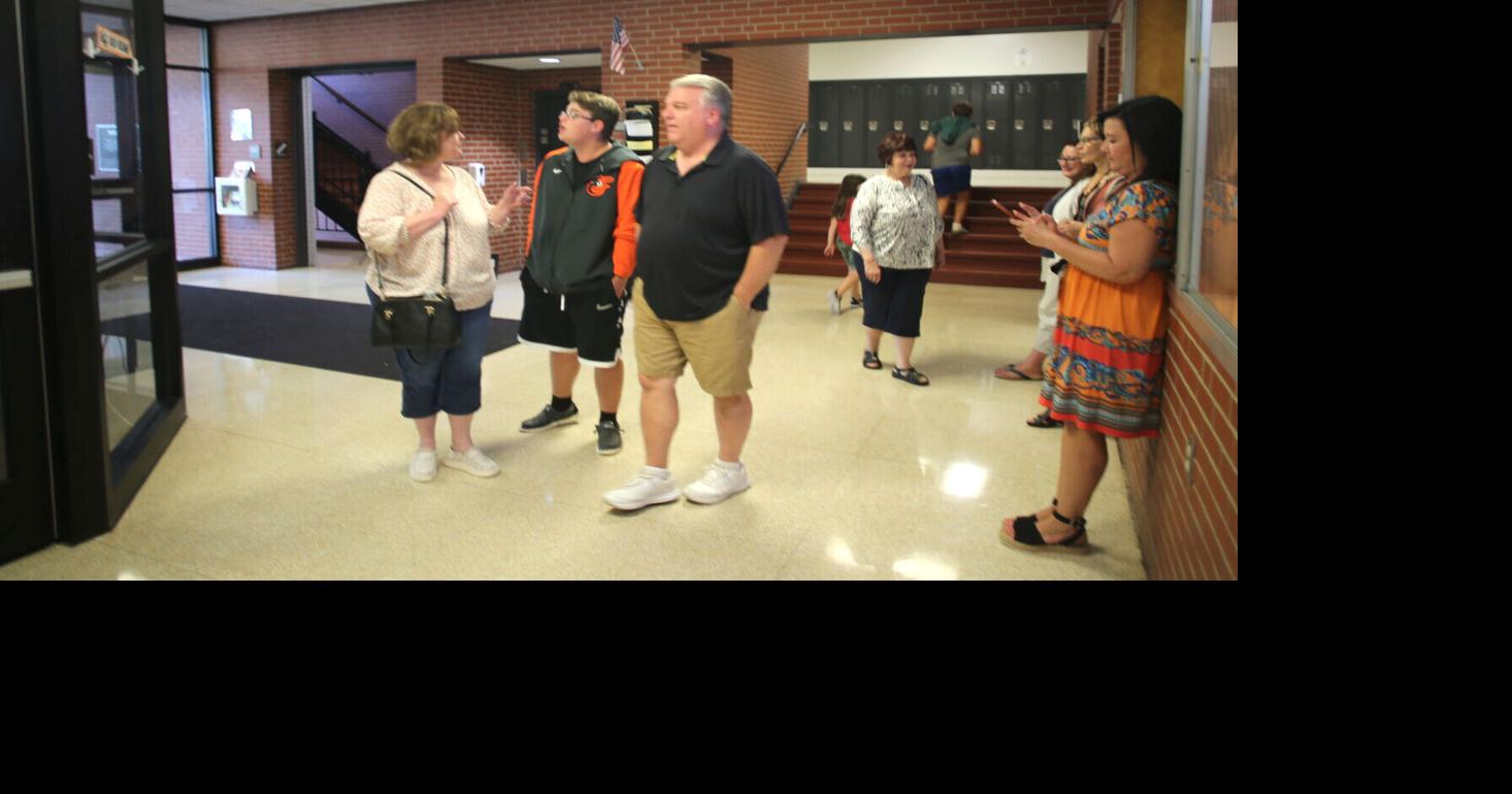 Substitute teacher rates come before Grove board | Community News ...