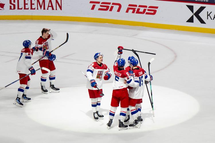 Czechia beats Canada 6-4 in world junior hockey to set up all-European ...