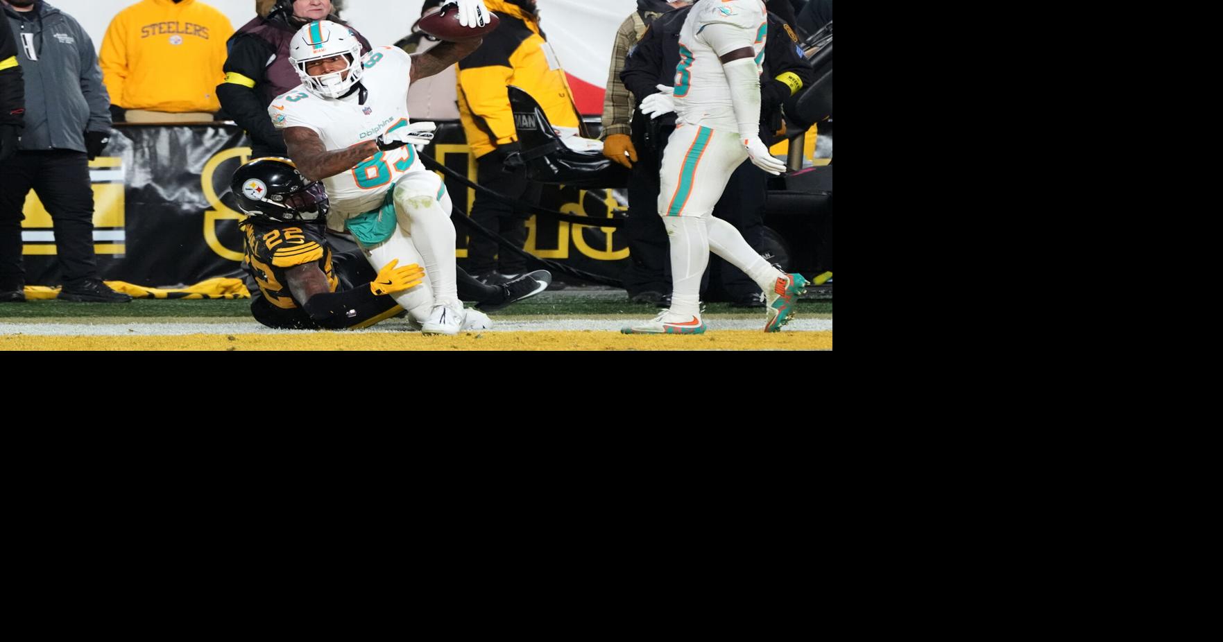 Dolphins place tight end Darren Waller on injured reserve, sign running ...