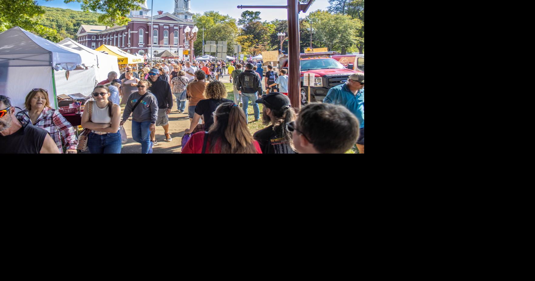 42 Years of Fun: Franklin's Applefest opens to roaring crowds | Front ...