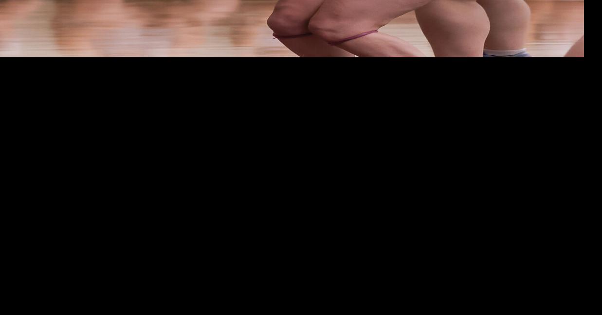 Gregory leads Berries in opener | Local Sports | thederrick.com