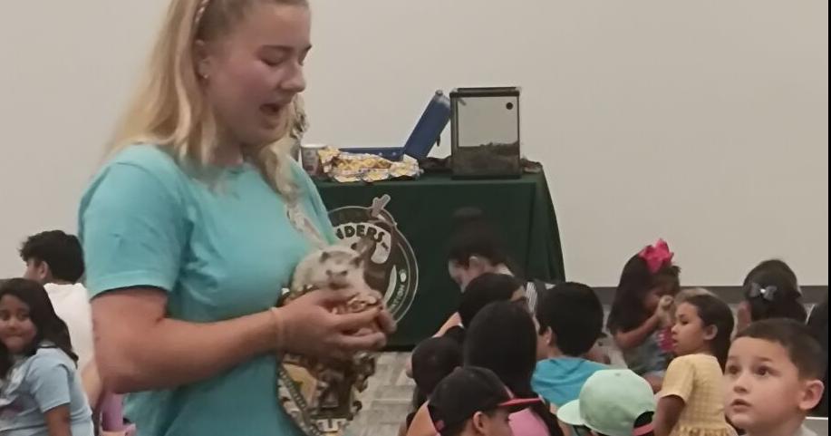 El Centro library showcases exotic animals | News | thedesertreview.com