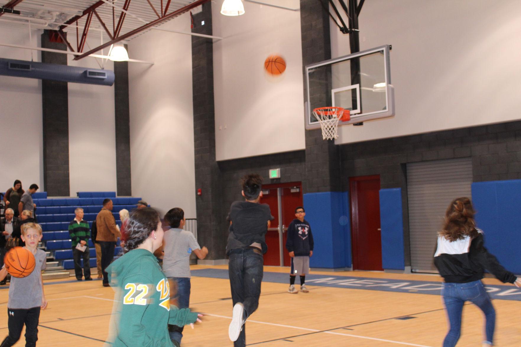 Long awaited gym opens at Meadows Elementary | Education | thedesertreview.com