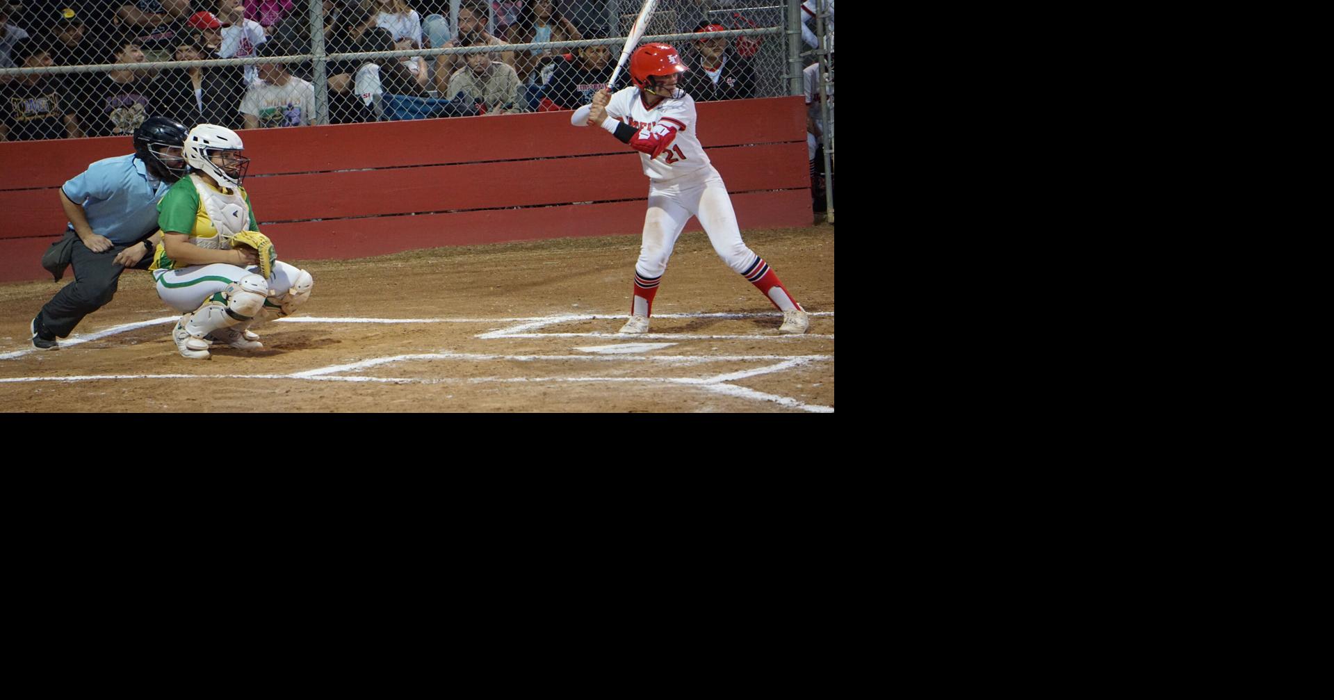 Imperial Tigers take down Holtville Vikings | Sports | thedesertreview.com