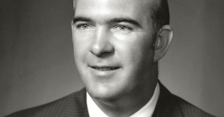 Oren R. Fox | Life Tributes | thedesertreview.com