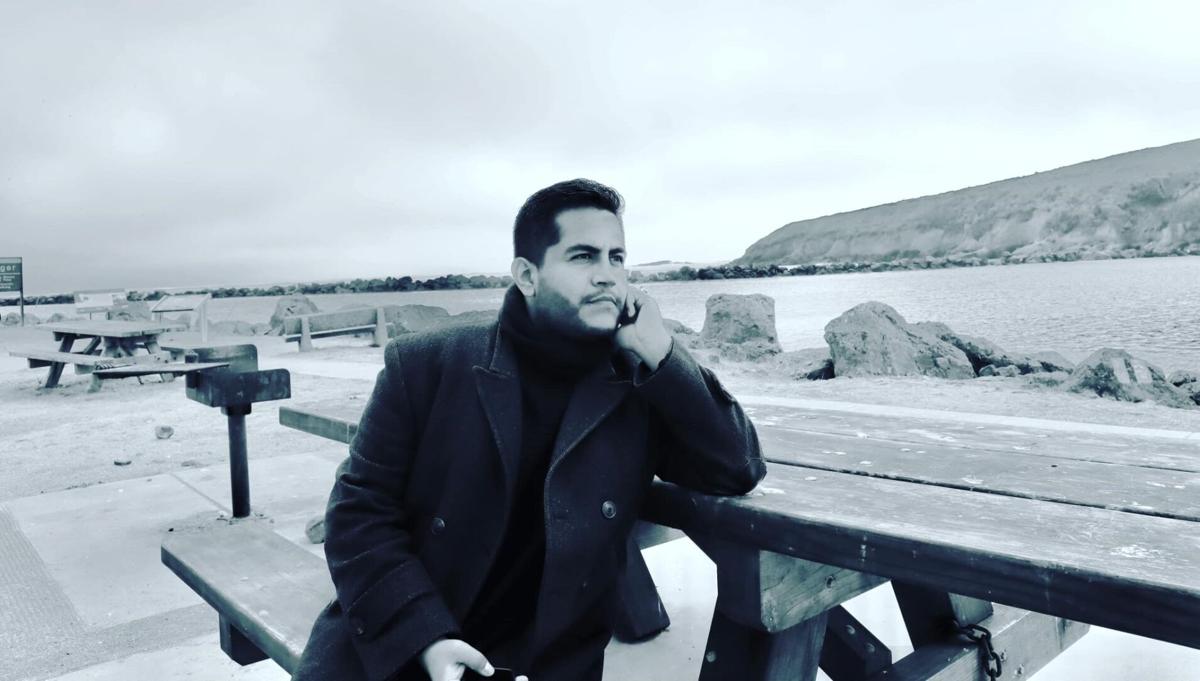 Mexican La Vóz winner sings for Calexico | Arts & Entertainment ...