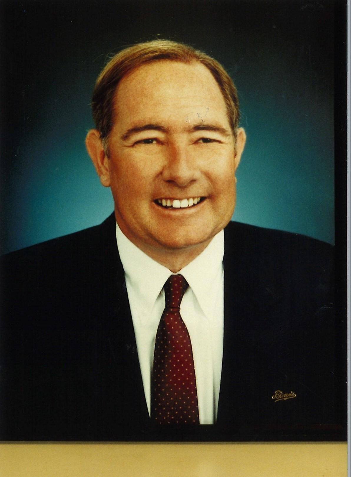 Ronald E. Hull | Life Tributes | thedesertreview.com