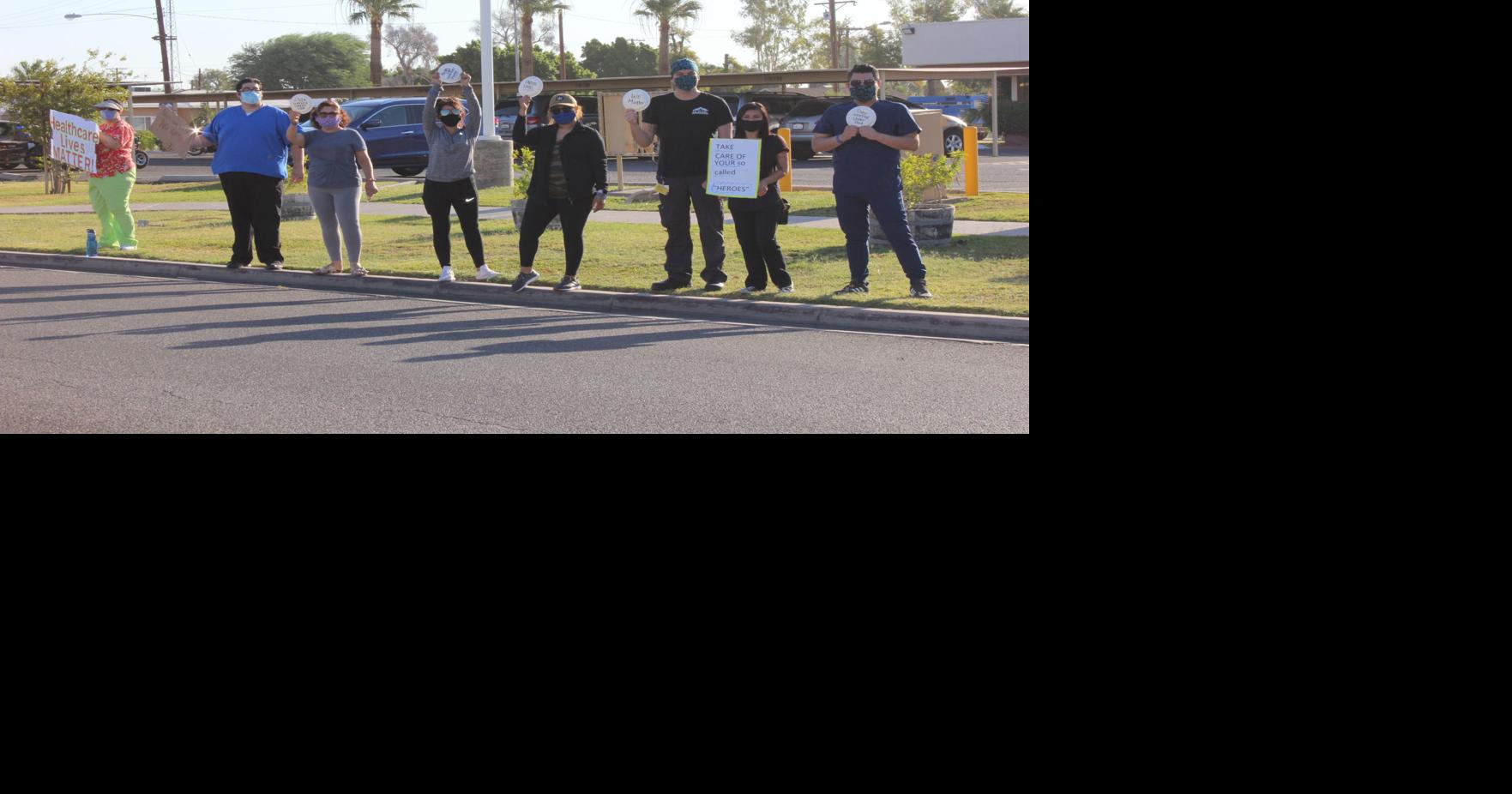 Employees rally for fair wages | News | thedesertreview.com
