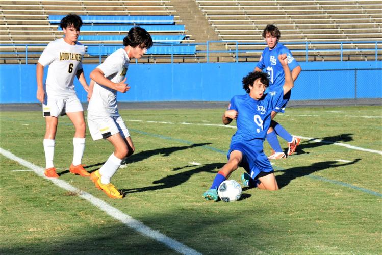 R-S Central soccer goes Hawaii on Kings Mountain, 5-0 | Sports ...