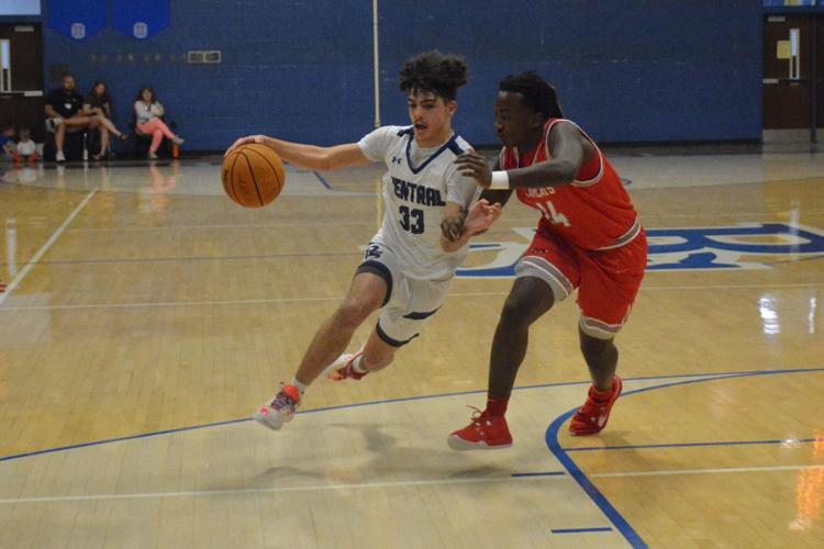 R-S Central drops two to Hendersonville on the hardwood | Sports ...