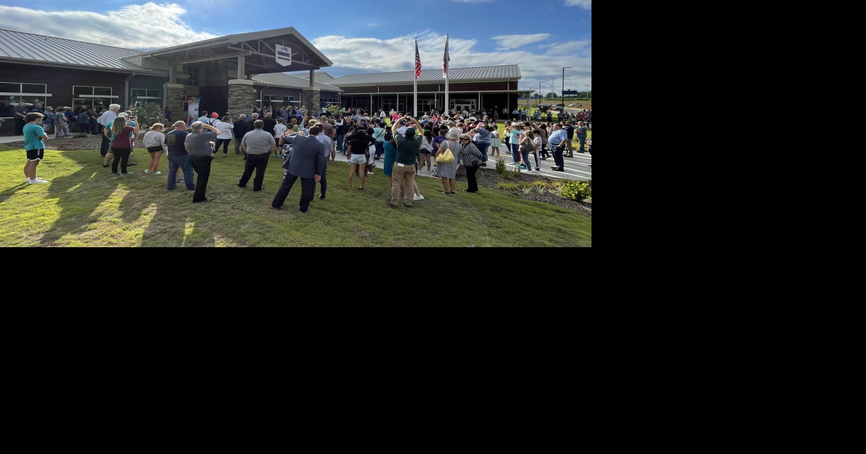 Hundreds gather for ribbon-cutting at new R-S Middle School | Archives ...