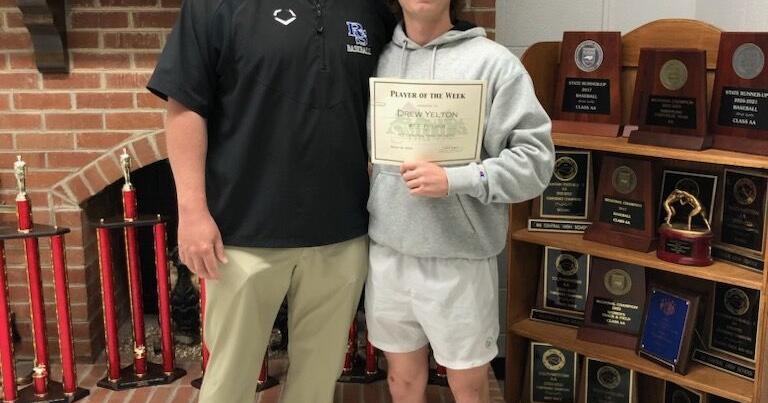 Yelton, Packett earn POTW awards | Sports | thedigitalcourier.com