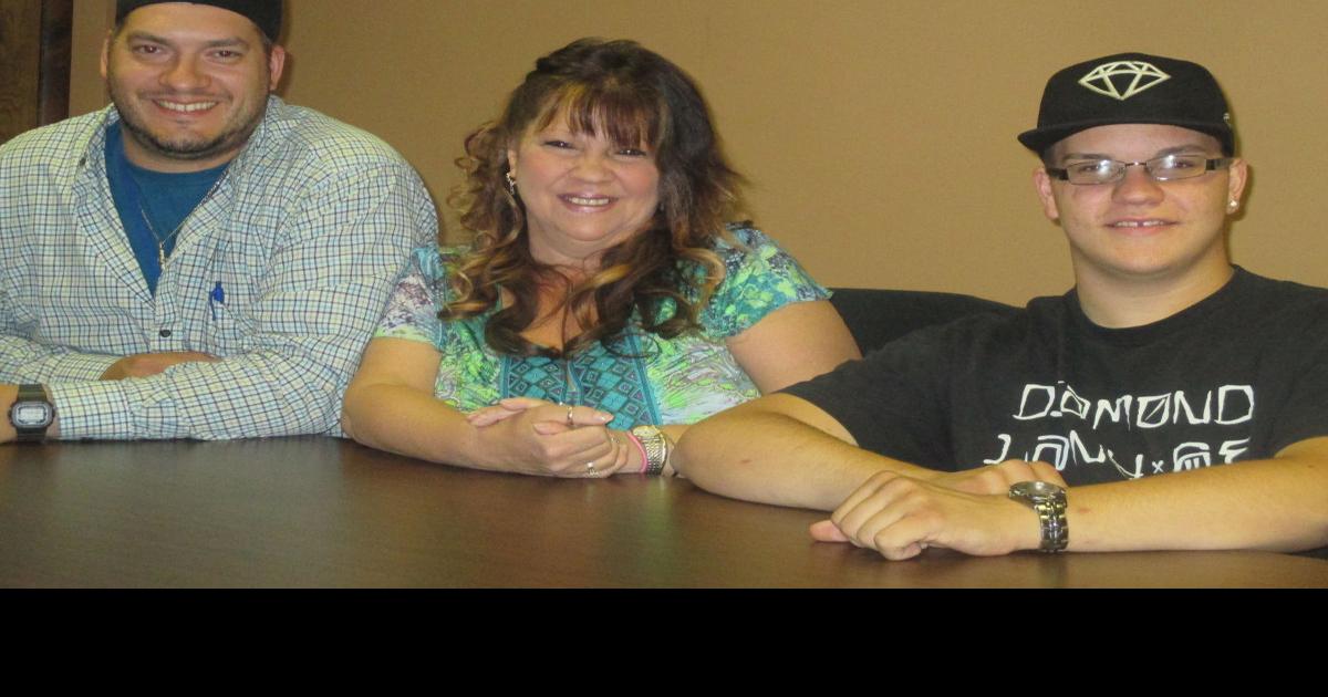 Family sharing knowledge of Tourette Syndrome 19-year-old diagnosed 10 ...