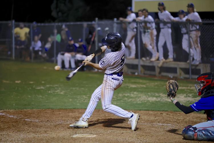 Gowan tosses Trojans first win in season opener | Sports ...