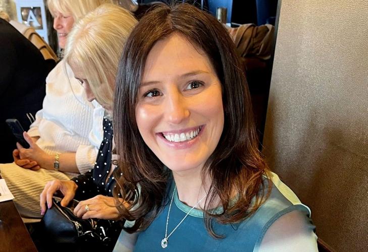 Mom gets thousands after hot tea spills on her lap during flight ...