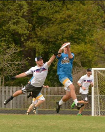 Throwing the ultimate disc | Sports | thedigitalcourier.com