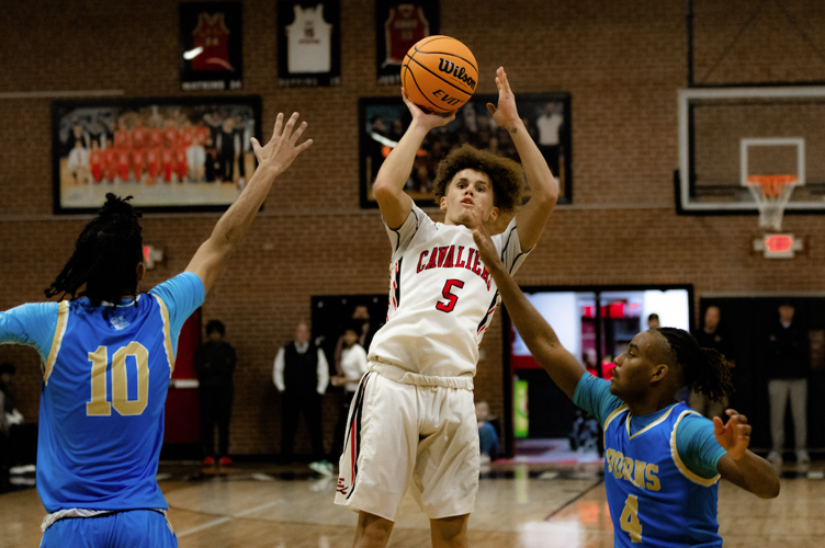 Cavaliers lose to Bulldogs at the buzzer | Sports | thedigitalcourier.com