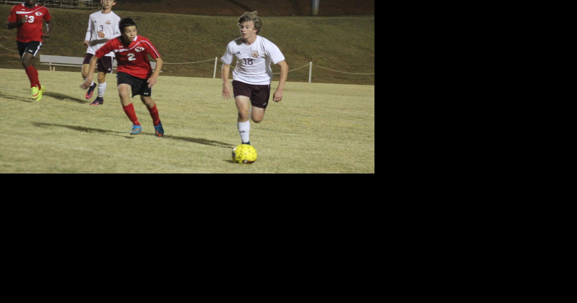 Gryphons advance to 2nd round | Sports | thedigitalcourier.com