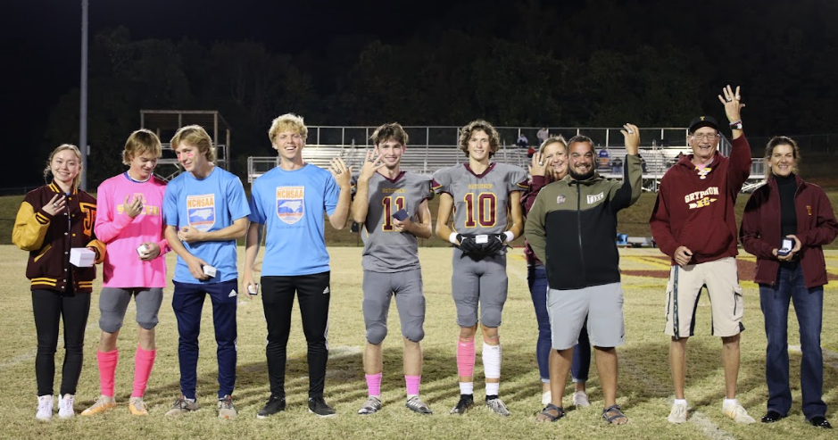 Gryphons show off new jewelry | Sports | thedigitalcourier.com