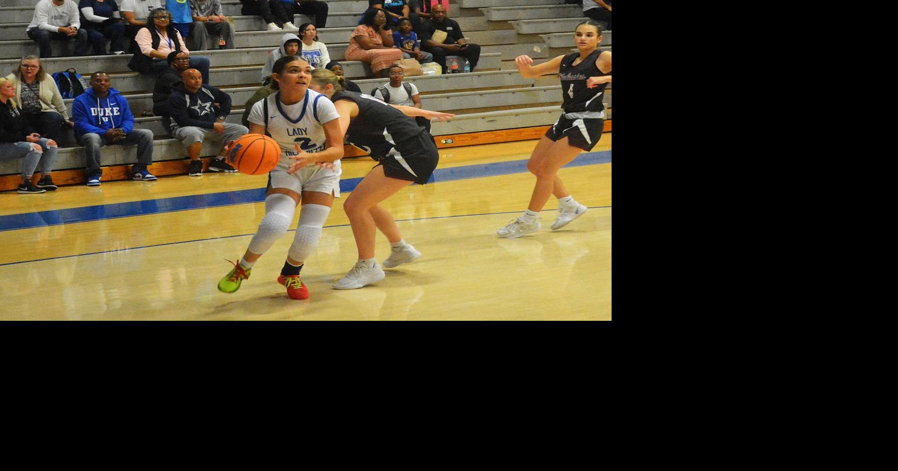 R-S Central splits basketball opener | Archives | thedigitalcourier.com