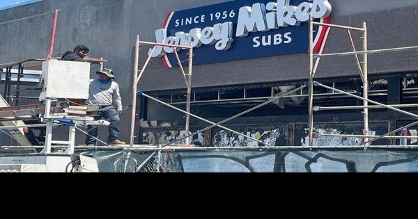 Jersey Mike's sign being installed on side of building in Echo Park ...