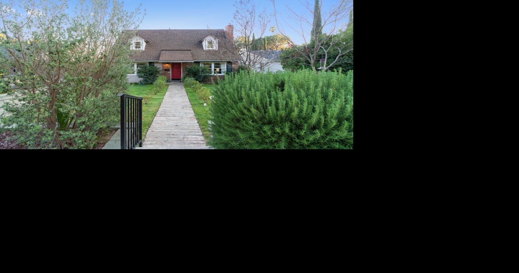 Make a move to this Altadena Oasis | Virtual Tours | theeastsiderla.com
