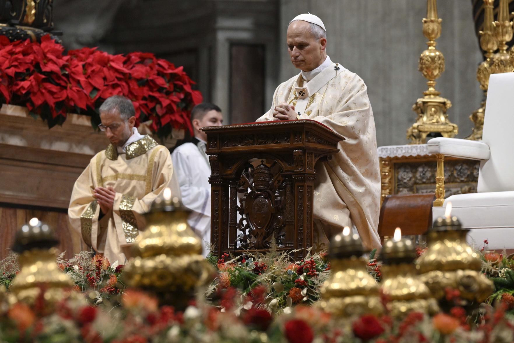 Open your hearts to baby Jesus and one another, pope says on Christmas ...