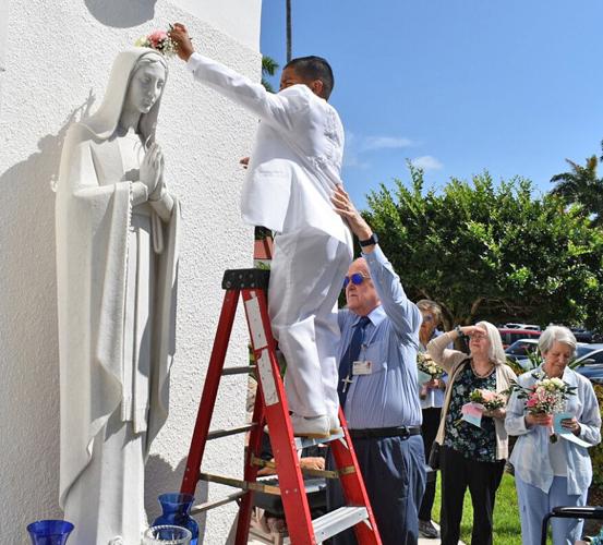 Mary crowned at Lourdes Noreen McKeen Residence | Palm Beach ...