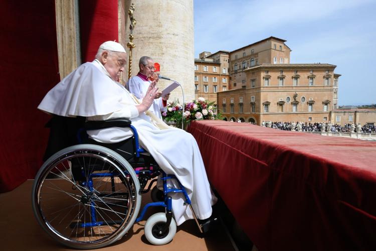 Pope on Easter: Jesus' resurrection makes Christians pilgrims of hope ...