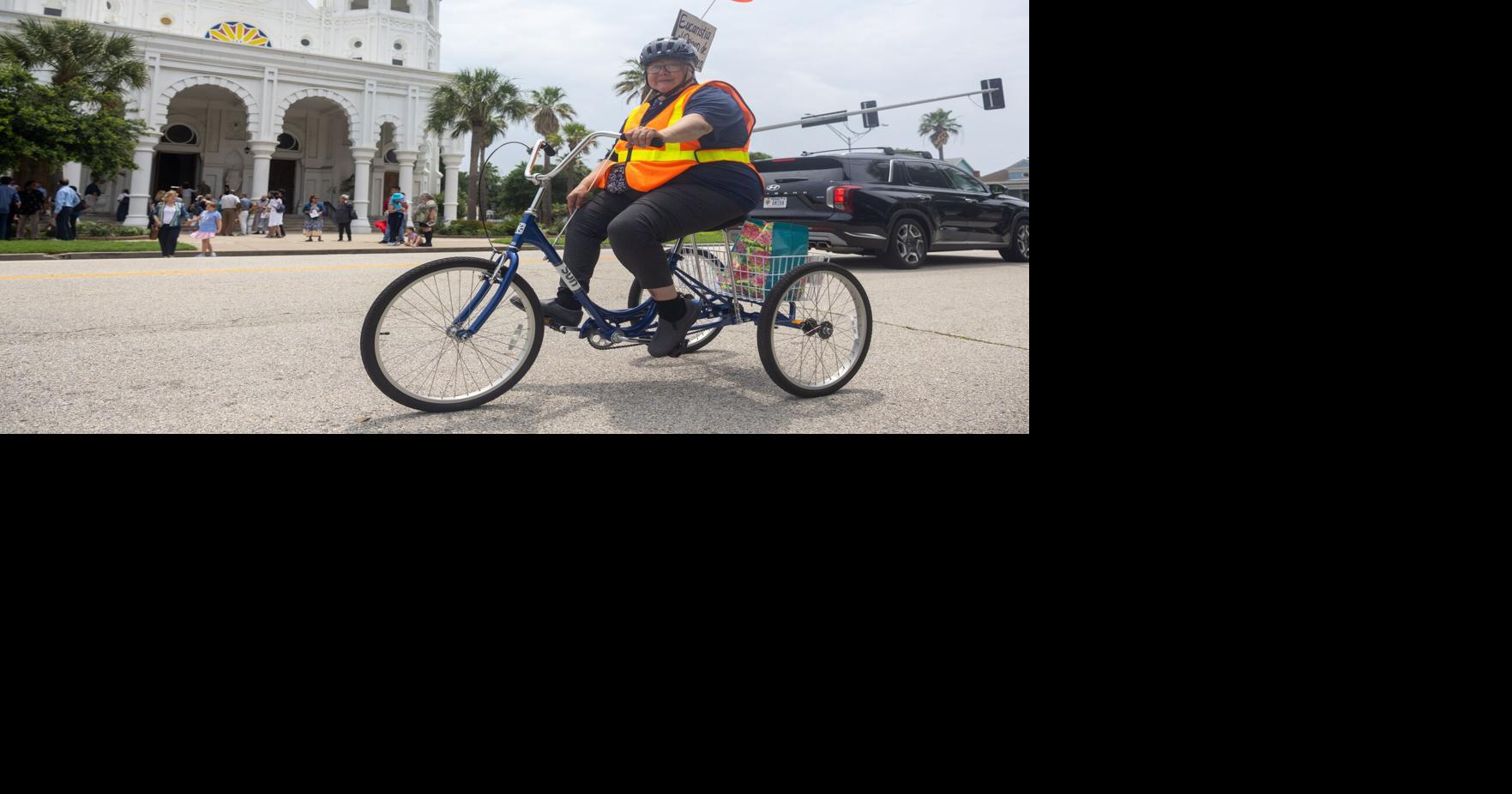 Inspired by Eucharist, Texas pilgrim pedals her way alongside Juan ...