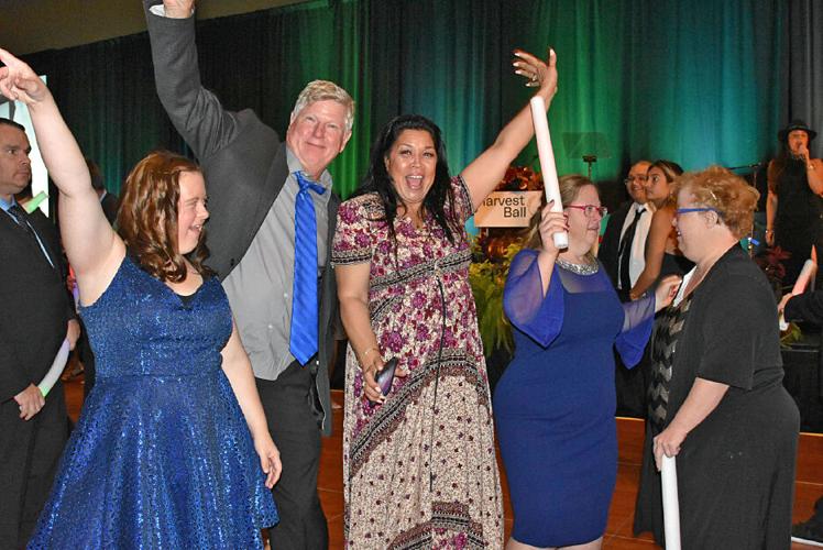 Magnify supporters dance the night away | Orlando | thefloridacatholic.org