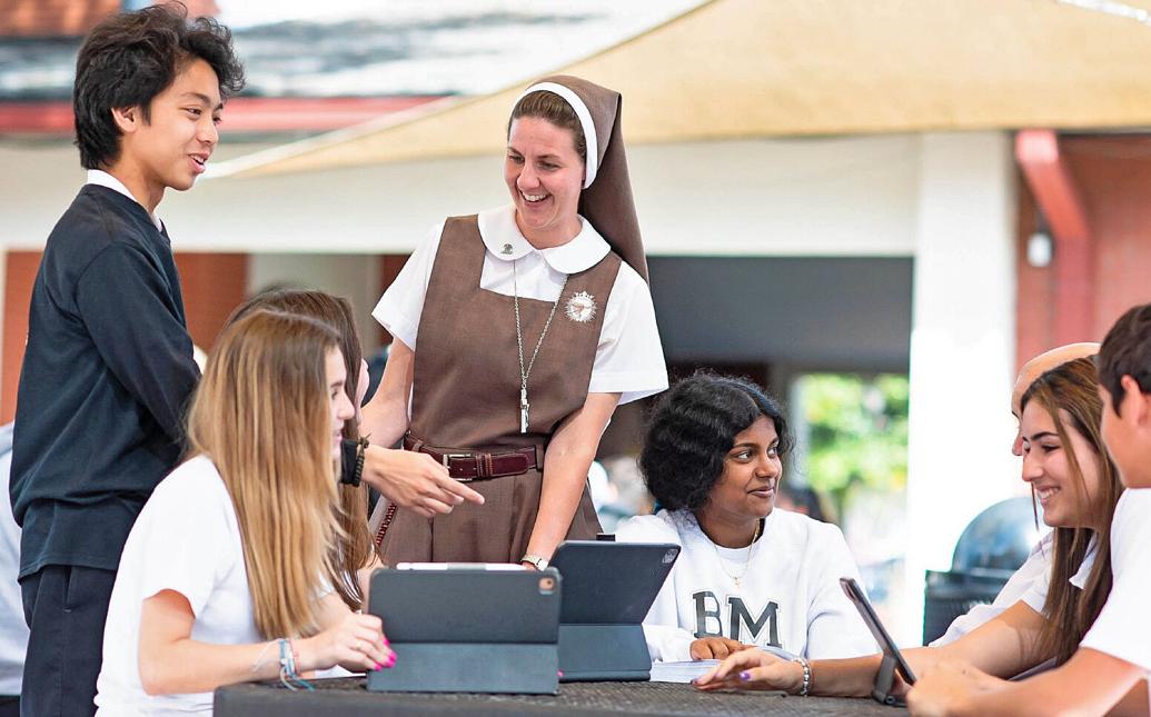Catholic culture: Is there a difference between a Catholic nun or ...