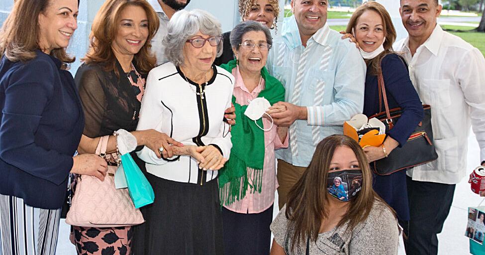 ‘Miracle’ celebration honors grandparents | Miami | thefloridacatholic.org