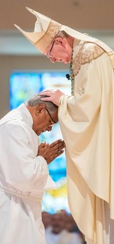 18 men go forward in diakonia | Orlando | thefloridacatholic.org