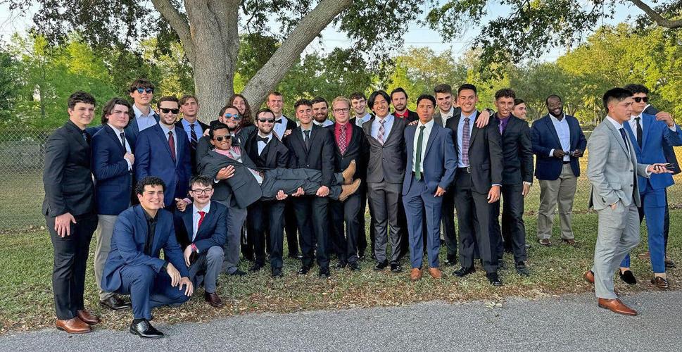 Young adults ‘walk with one’ at CCM | Orlando | thefloridacatholic.org
