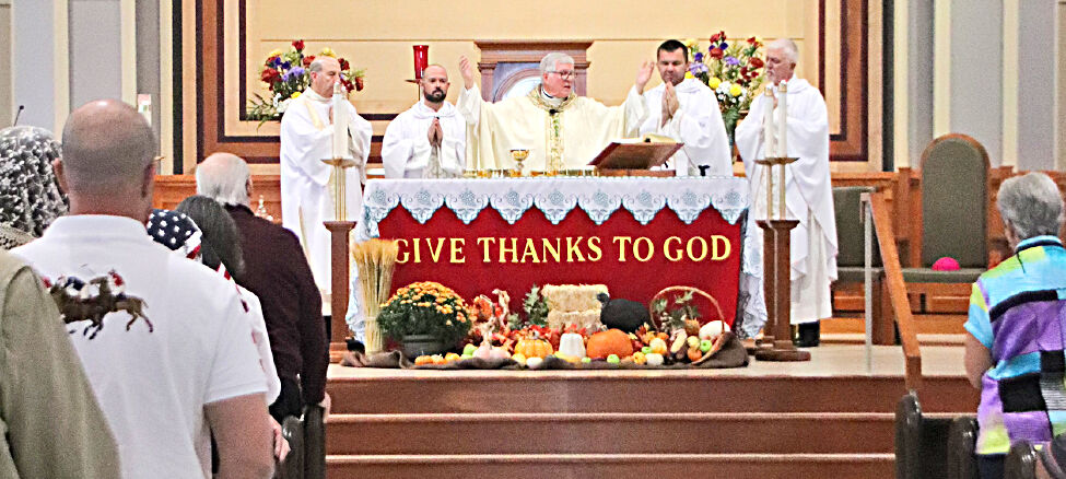 Thanksgiving across the diocese | Venice | thefloridacatholic.org