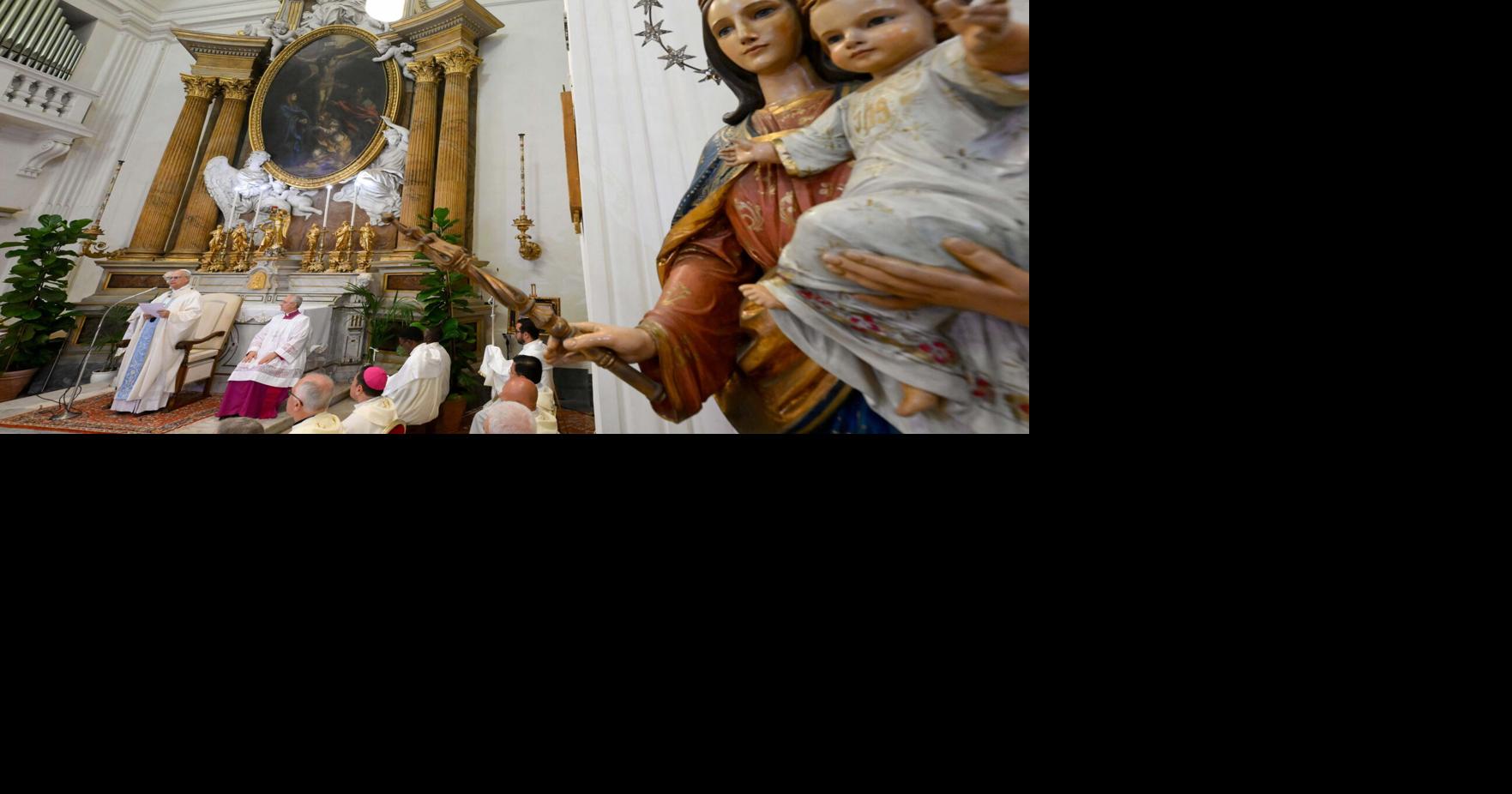 Praying for peace, pope encourages people to look to Mary with hope ...