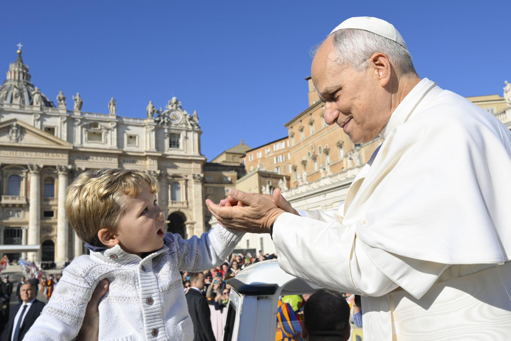 Christian hope shows that the earth can resemble heaven, pope says ...