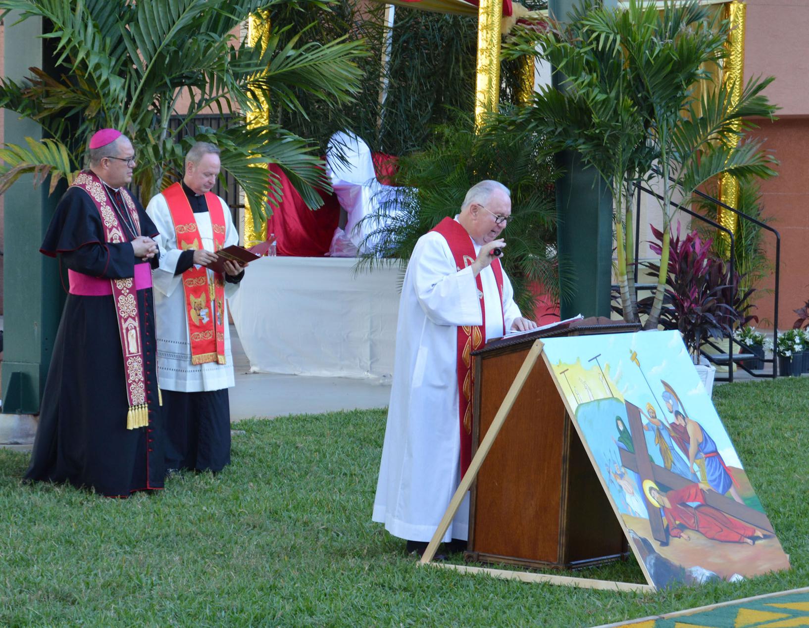 Living Stations of the Cross | Palm Beach | thefloridacatholic.org