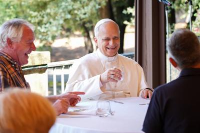 Burn with 'fire' of God's love, pope says at Mass and lunch with the ...